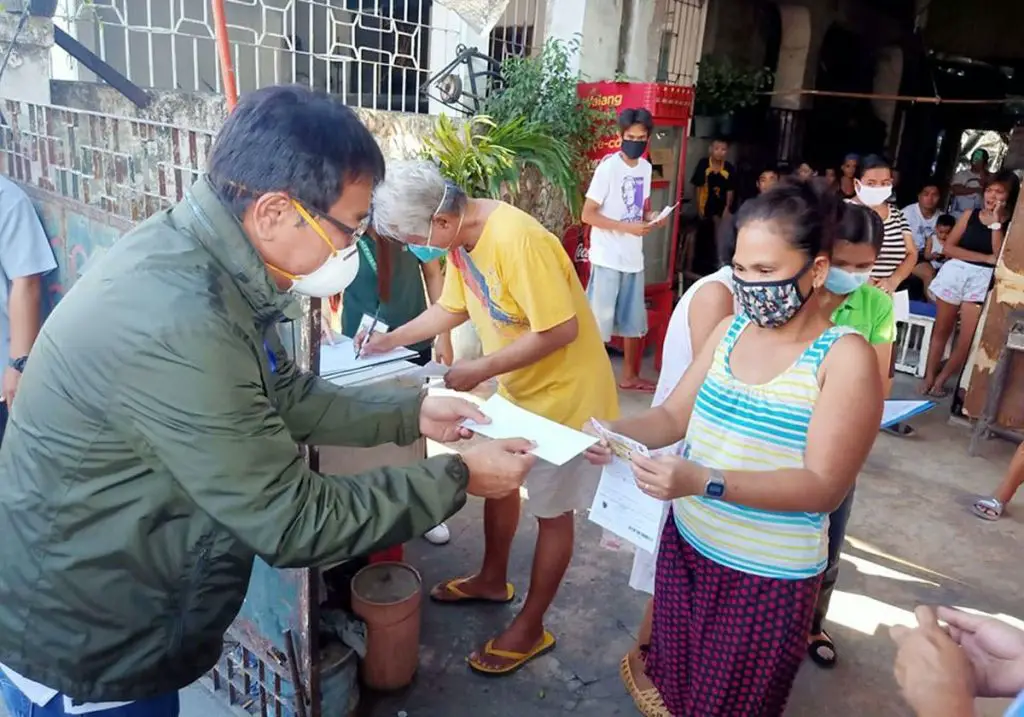 Paranaque Giving Relief Goods Announcement Philippines